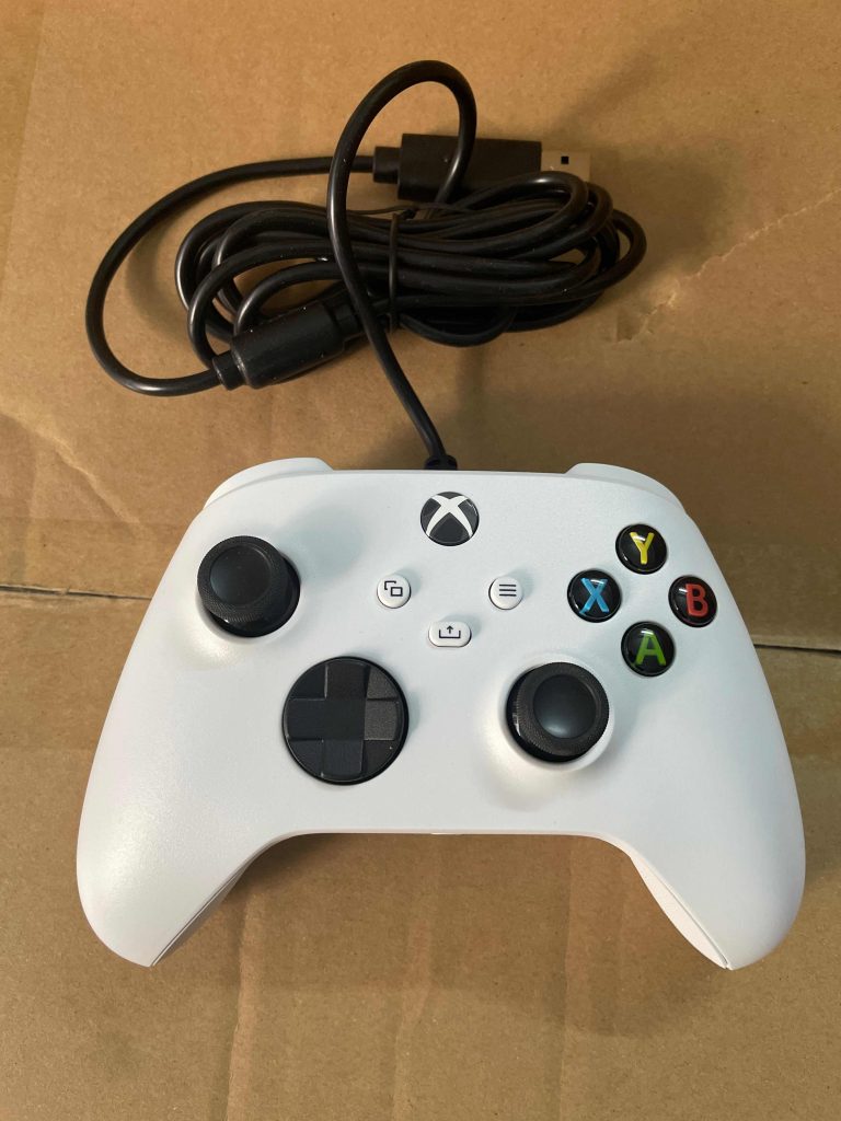 Xbox Core Series X|S Wired Controller + USB-C Cable – White – Next ...